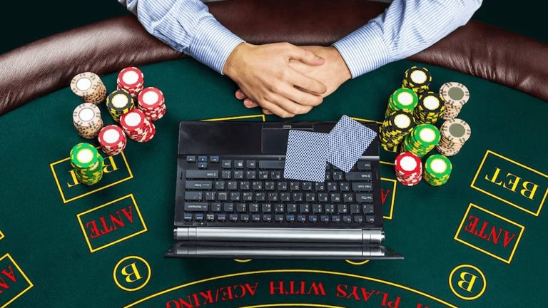 Tableau blackjack français 🥇 Comprendre la stratégie de base